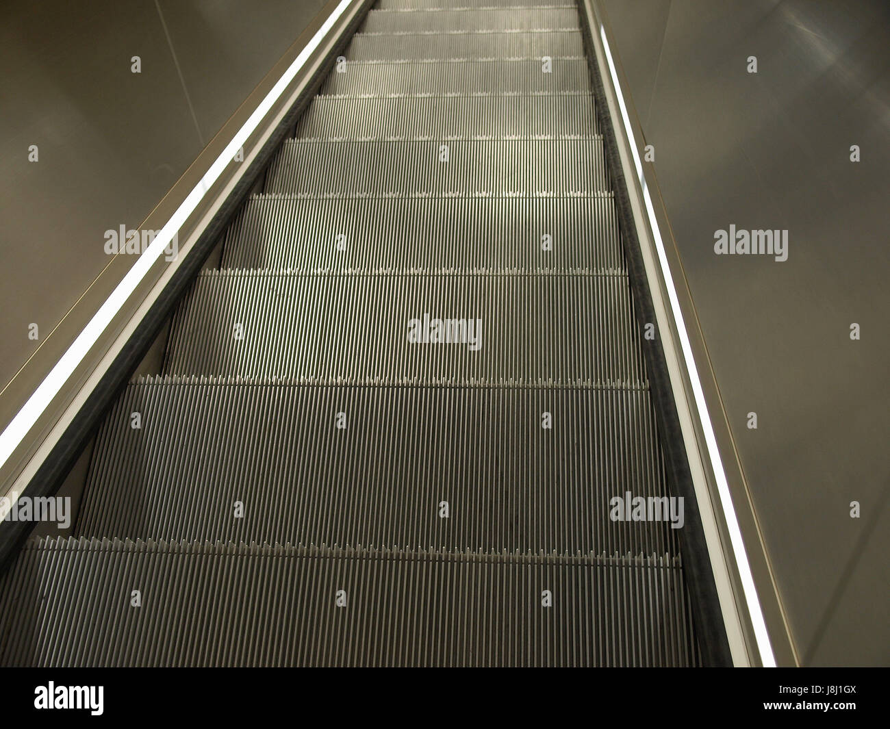 station, escalator, stairs, object, objects, thing, supermarket ...