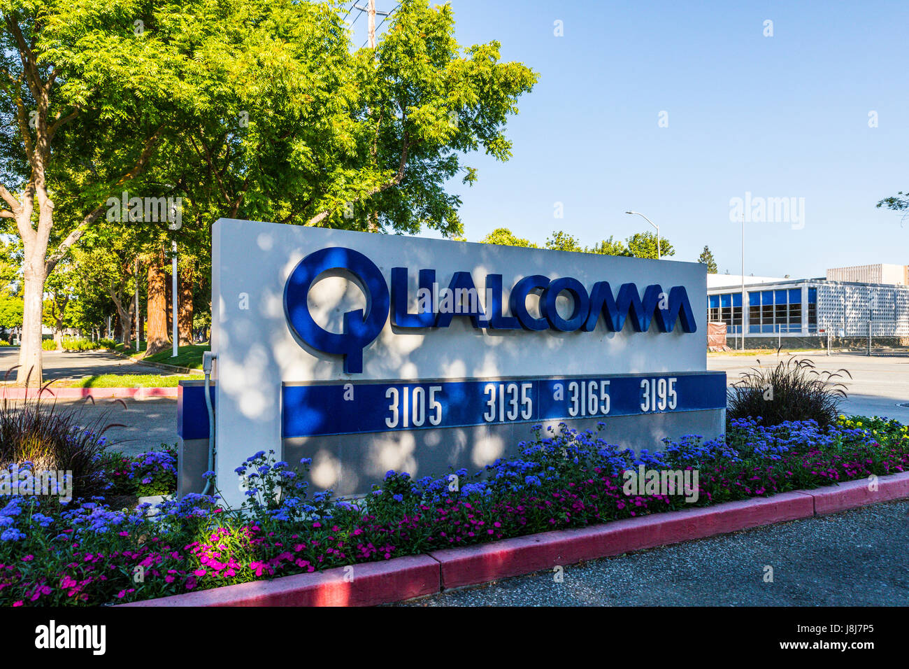 Qualcomm building hi-res stock photography and images - Alamy