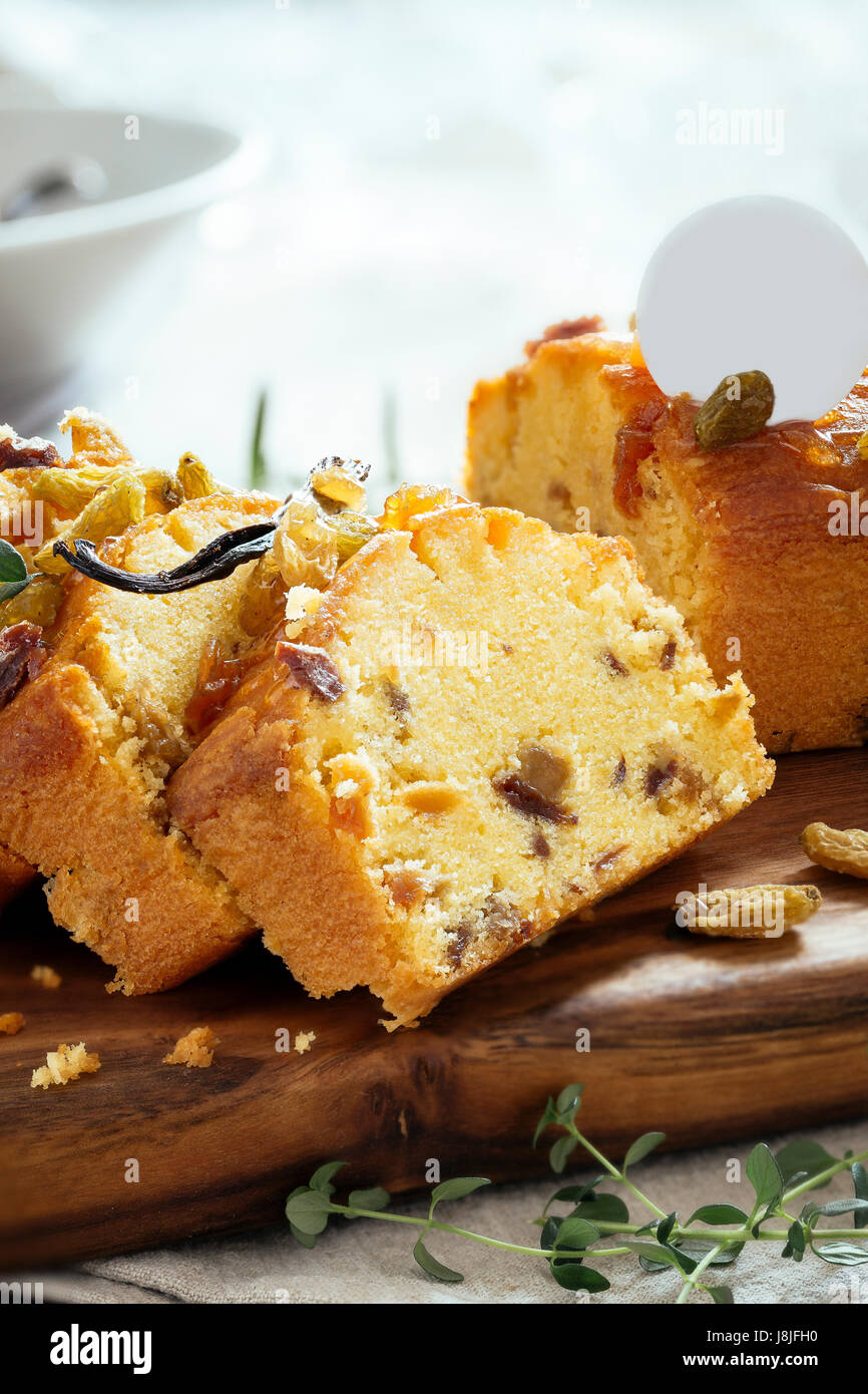 Delicious Fruit Pound Cake with a Vanilla Pod Stock Photo - Alamy