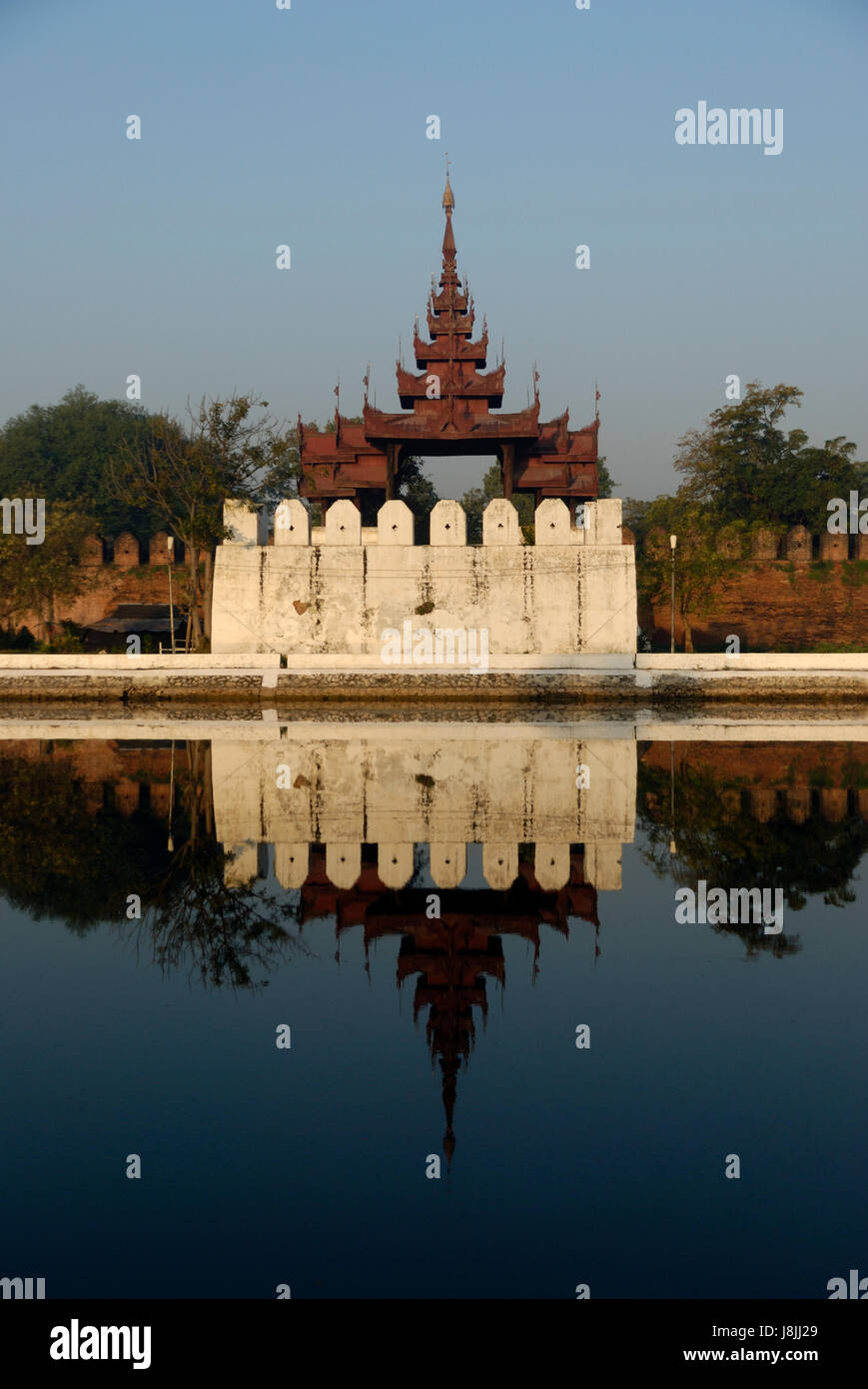 mirroring, myanmar, city wall, ditch, burma, blue, asia, shine, shines ...