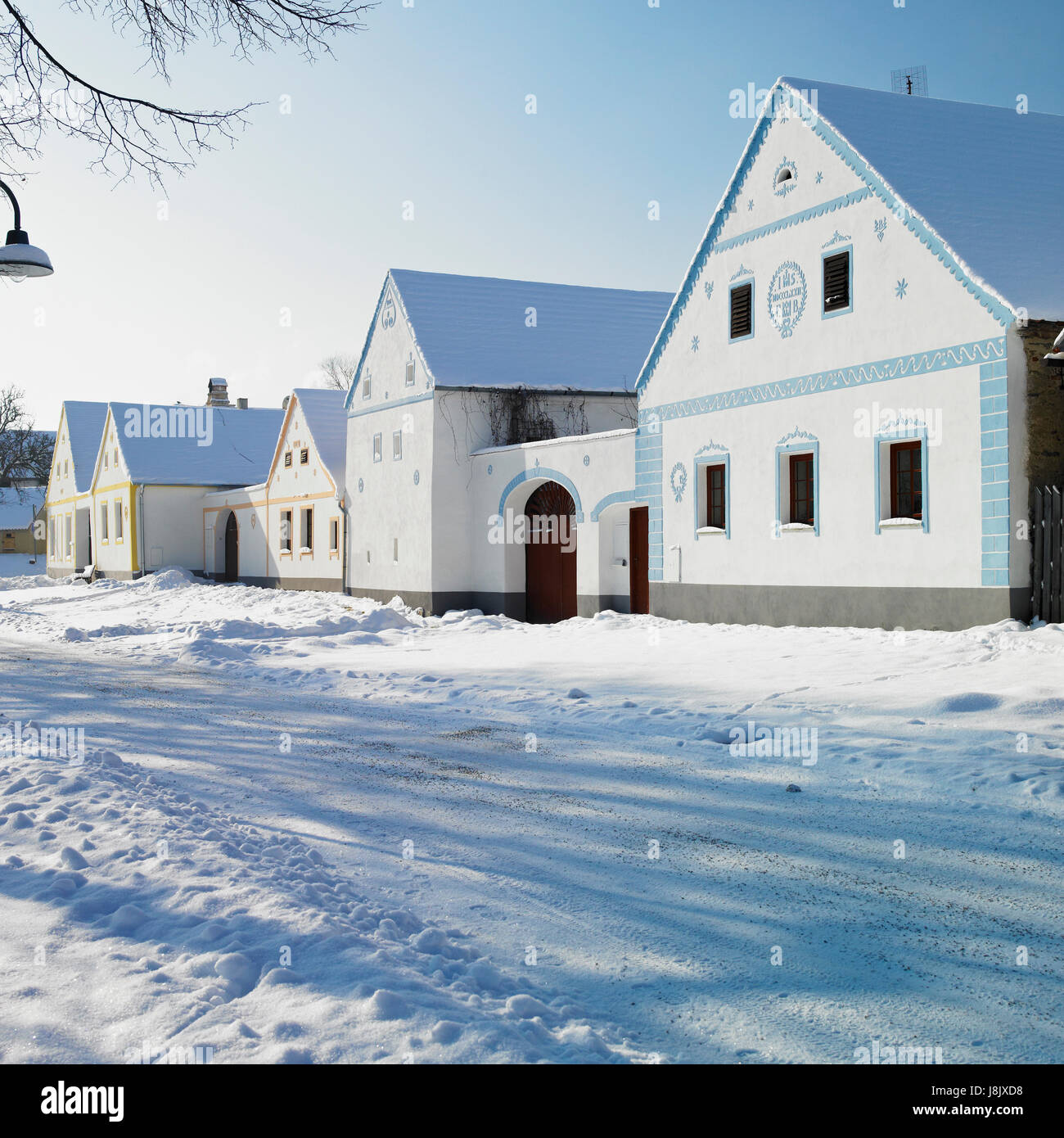 style of construction, architecture, architectural style, humans, human ...