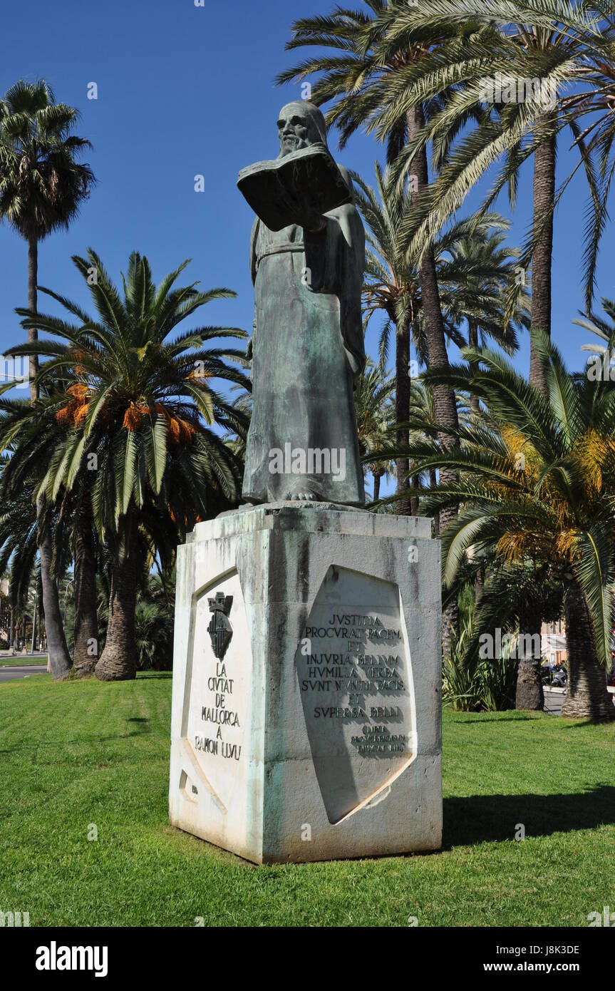 Memorial ramon llull palma mallorca hi-res stock photography and images ...
