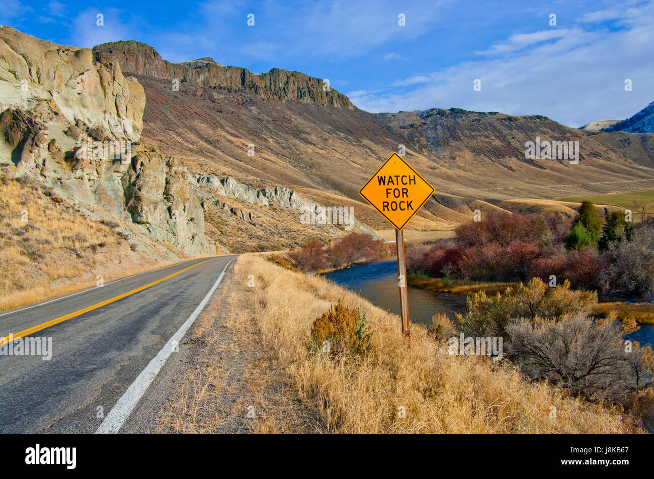 Warning sign loose rocks hi-res stock photography and images - Alamy