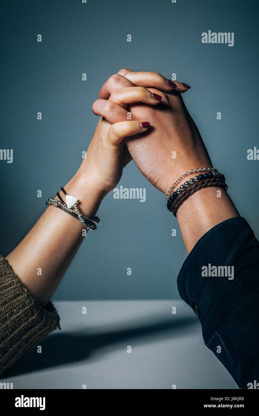 Lovers holding tight hi-res stock photography and images - Alamy