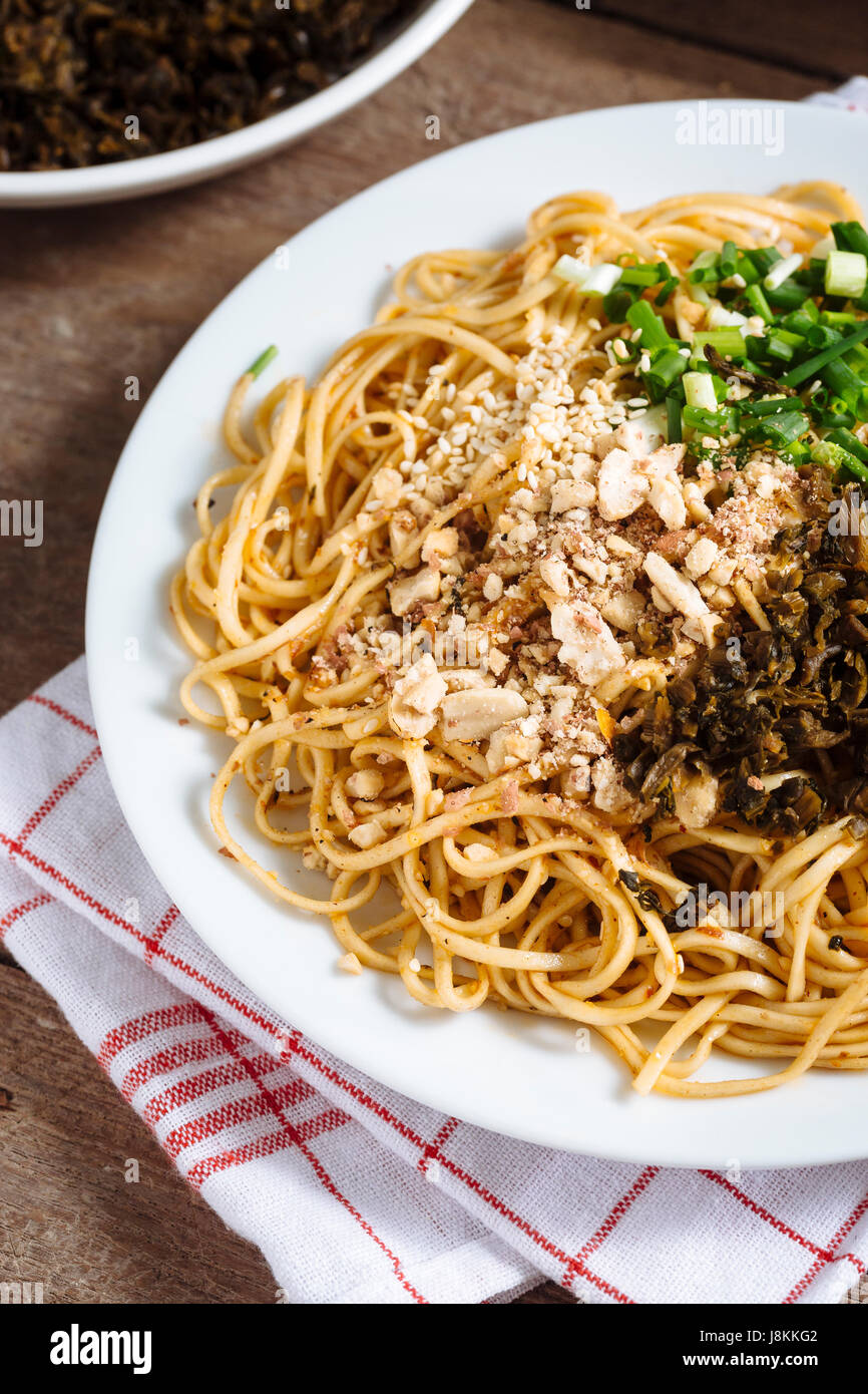 Traditional Chinese Snack, Yibin Burning Noodle Stock Photo - Alamy