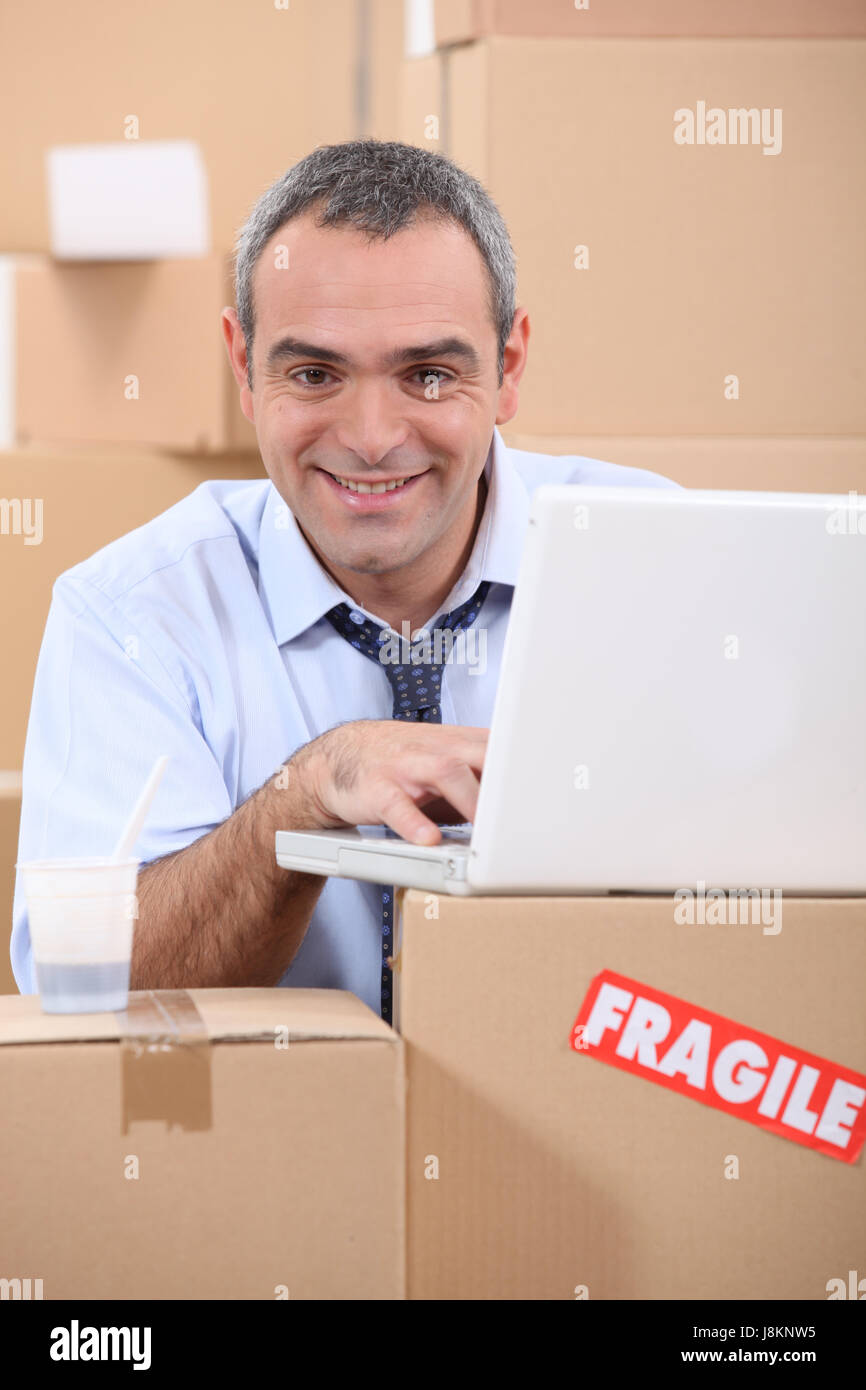 New computers in boxes hi-res stock photography and images - Alamy