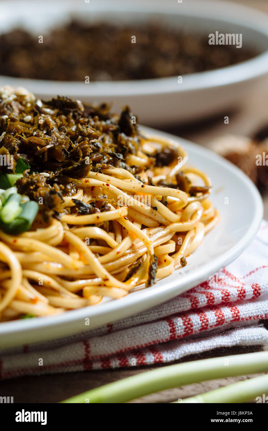 Traditional Chinese Snack, Yibin Burning Noodle Stock Photo - Alamy