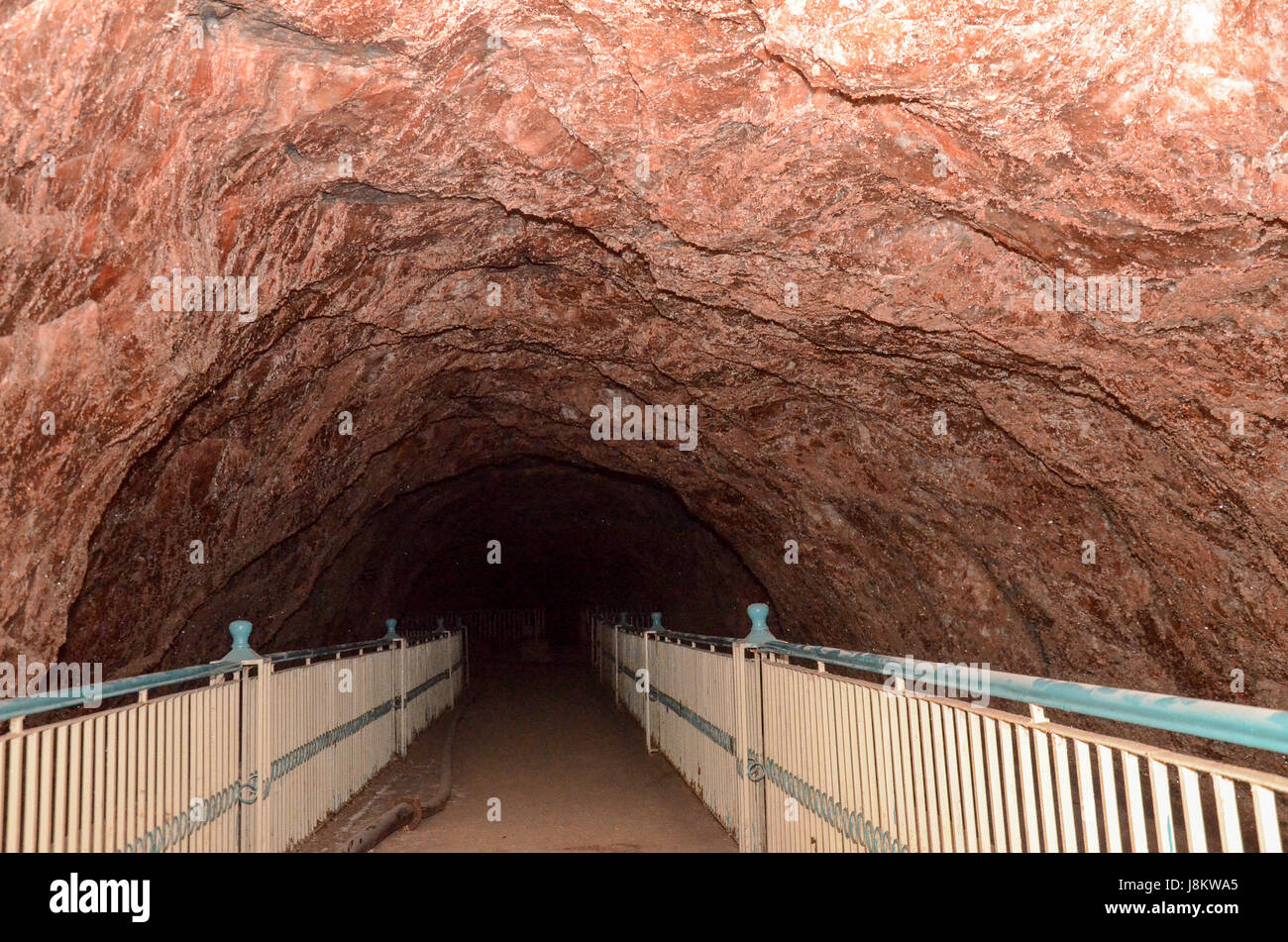 Interior of Khewra Salt Mine, Khewra, Punjab, Pakistan Stock Photo - Alamy