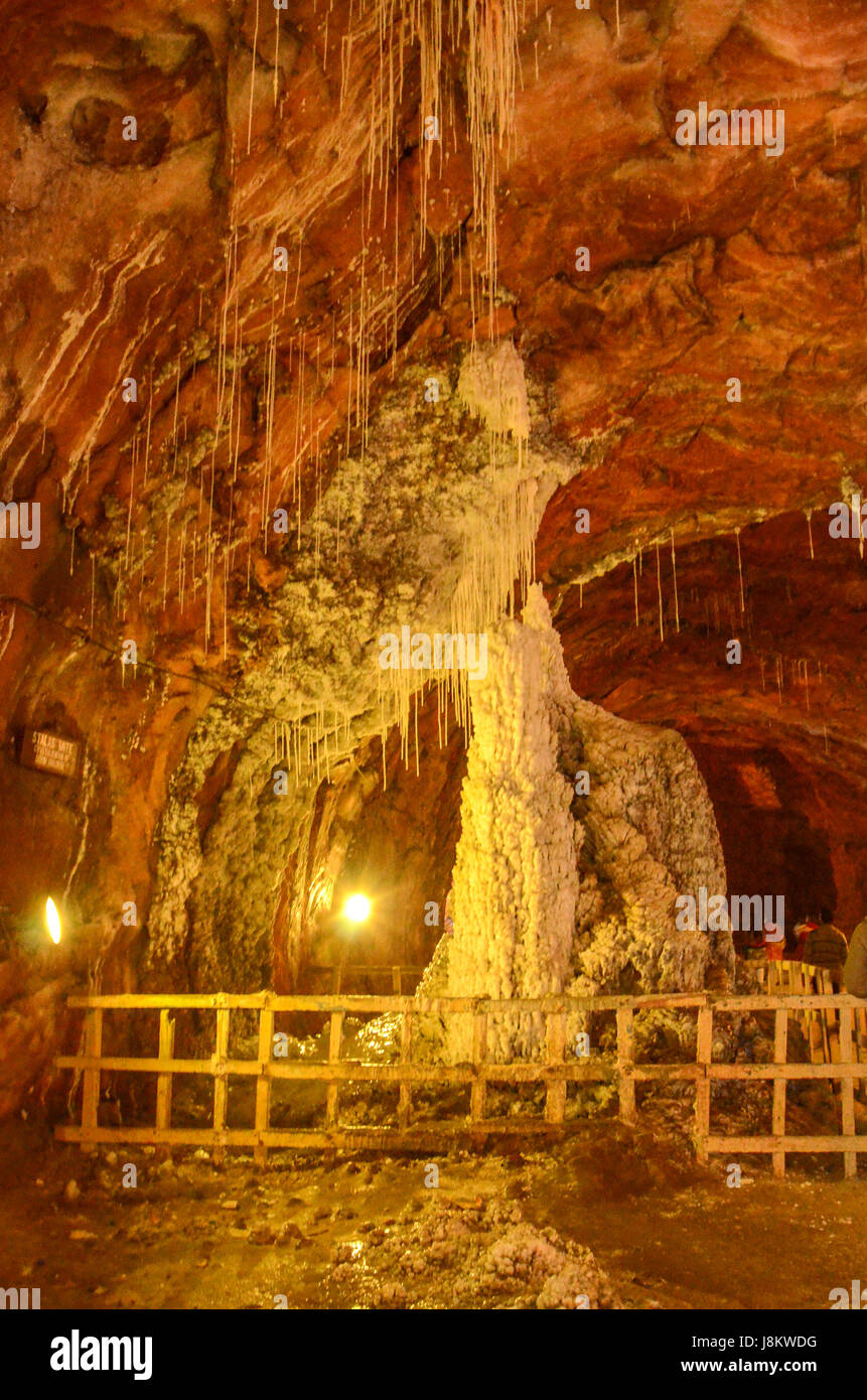 Interior of Khewra Salt Mine, Khewra, Punjab, Pakistan Stock Photo - Alamy