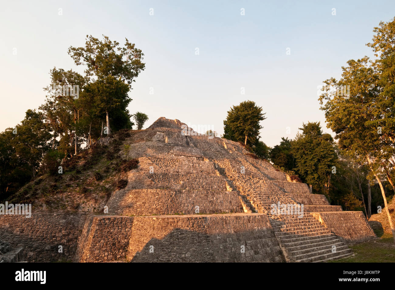 Yaxha mayan archaeological site Stock Photo - Alamy