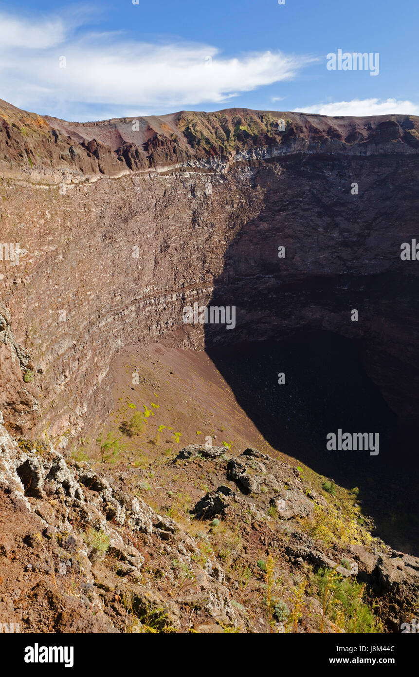 crater rim of vesus volcano near naples Stock Photo - Alamy