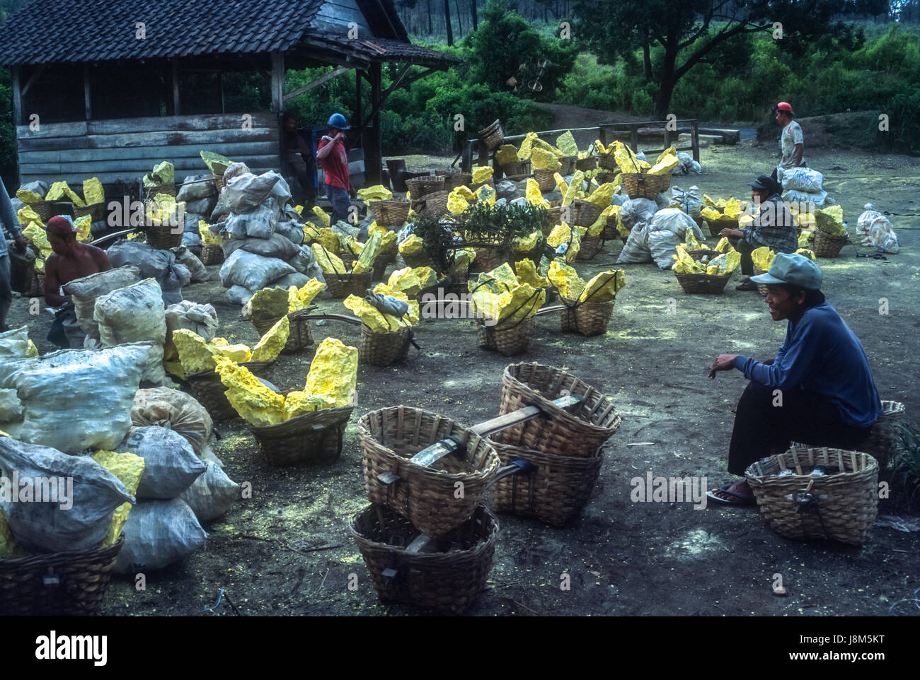 Paltuding hi-res stock photography and images - Alamy