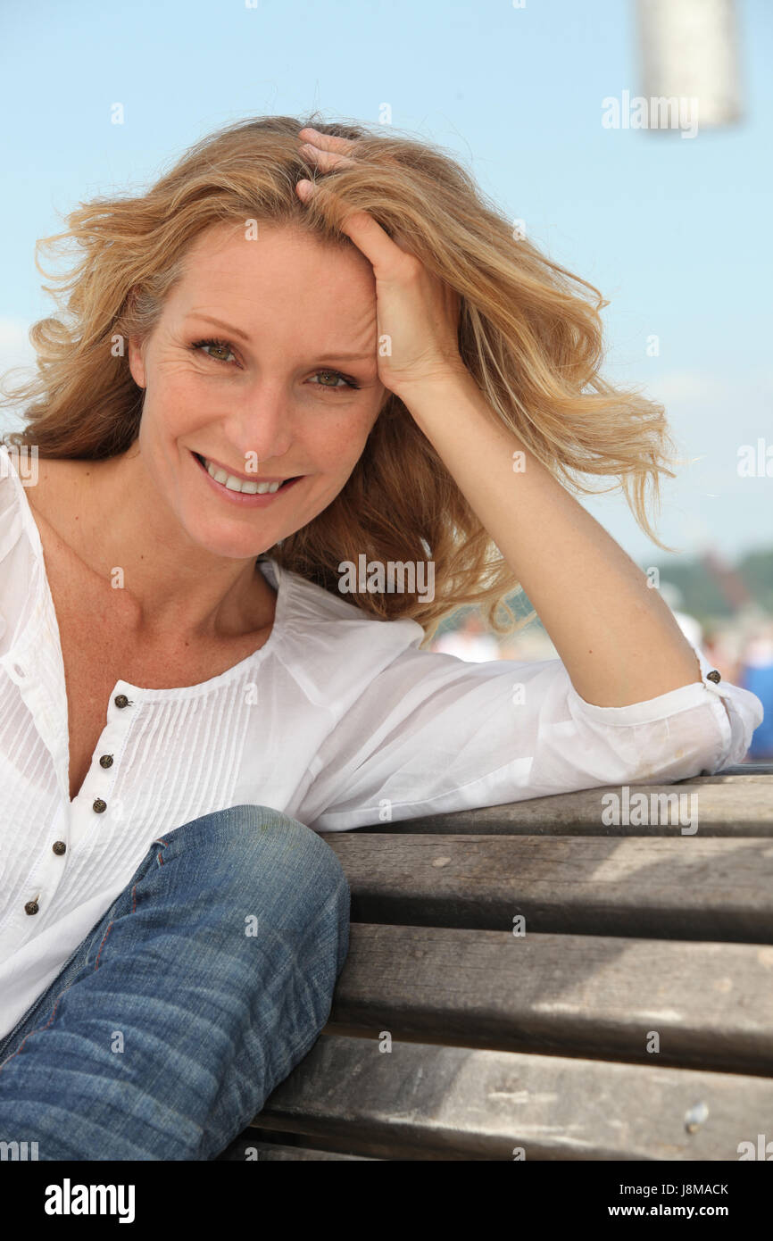 woman, blue, laugh, laughs, laughing, twit, giggle, smile, smiling ...