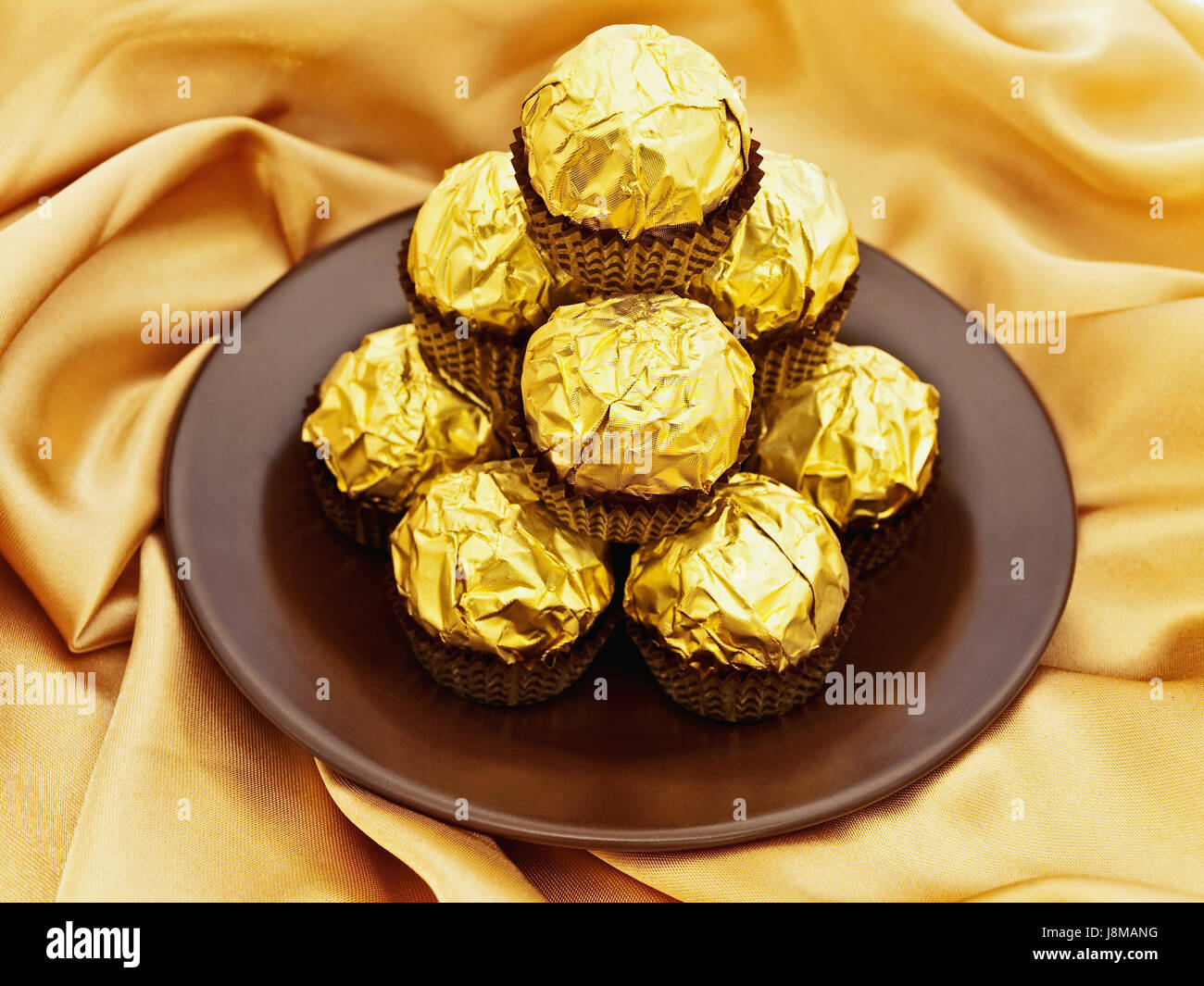 confection, gold, food, aliment, sweet, sweets, saucer, material, drug ...