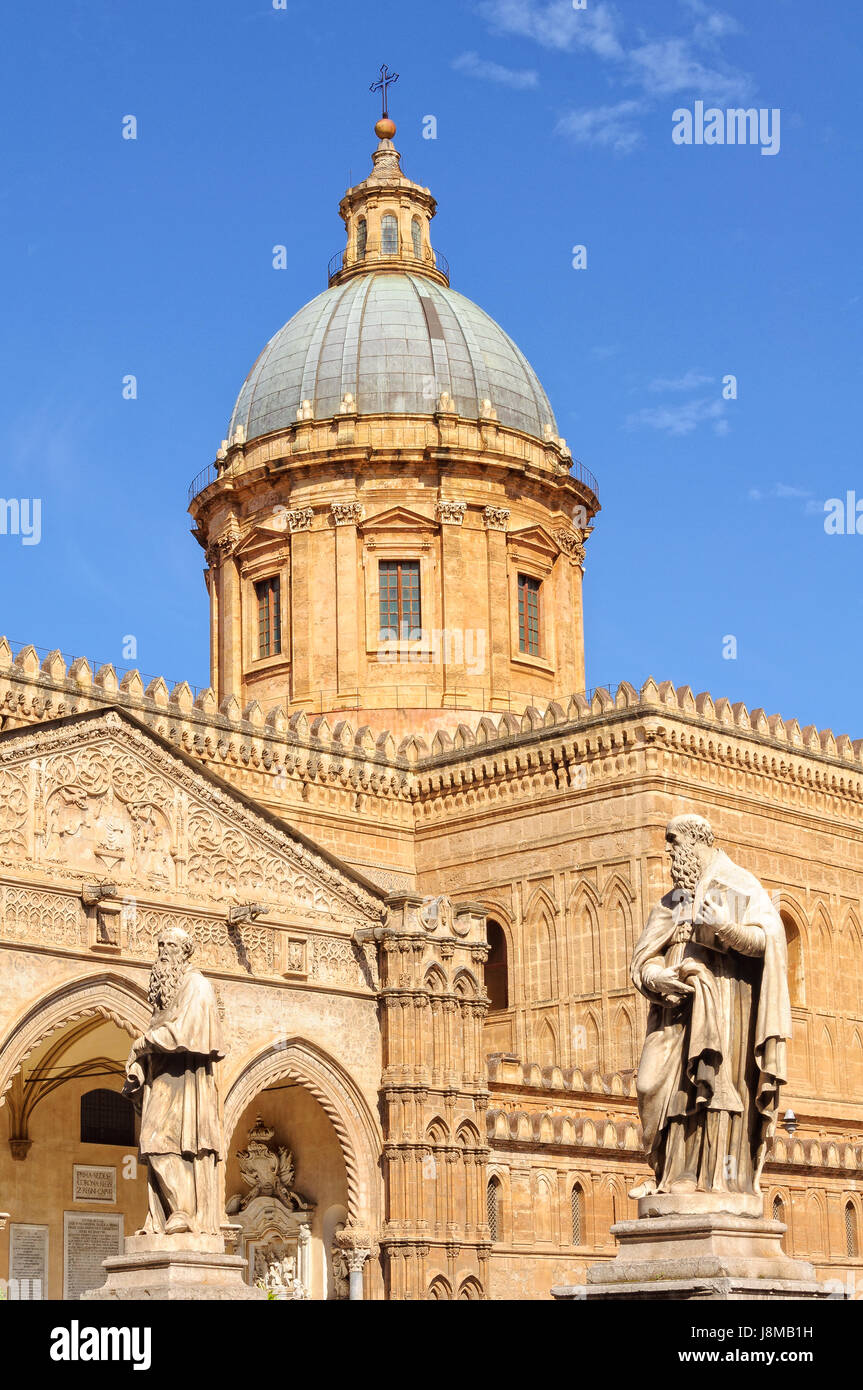 Statues Of Prophets High Resolution Stock Photography and Images - Alamy