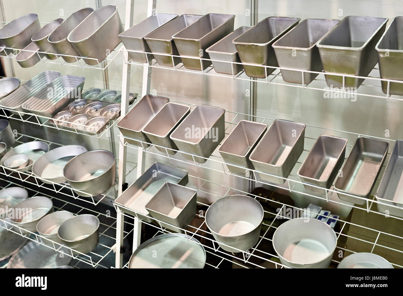 Metal forms hi-res stock photography and images - Alamy