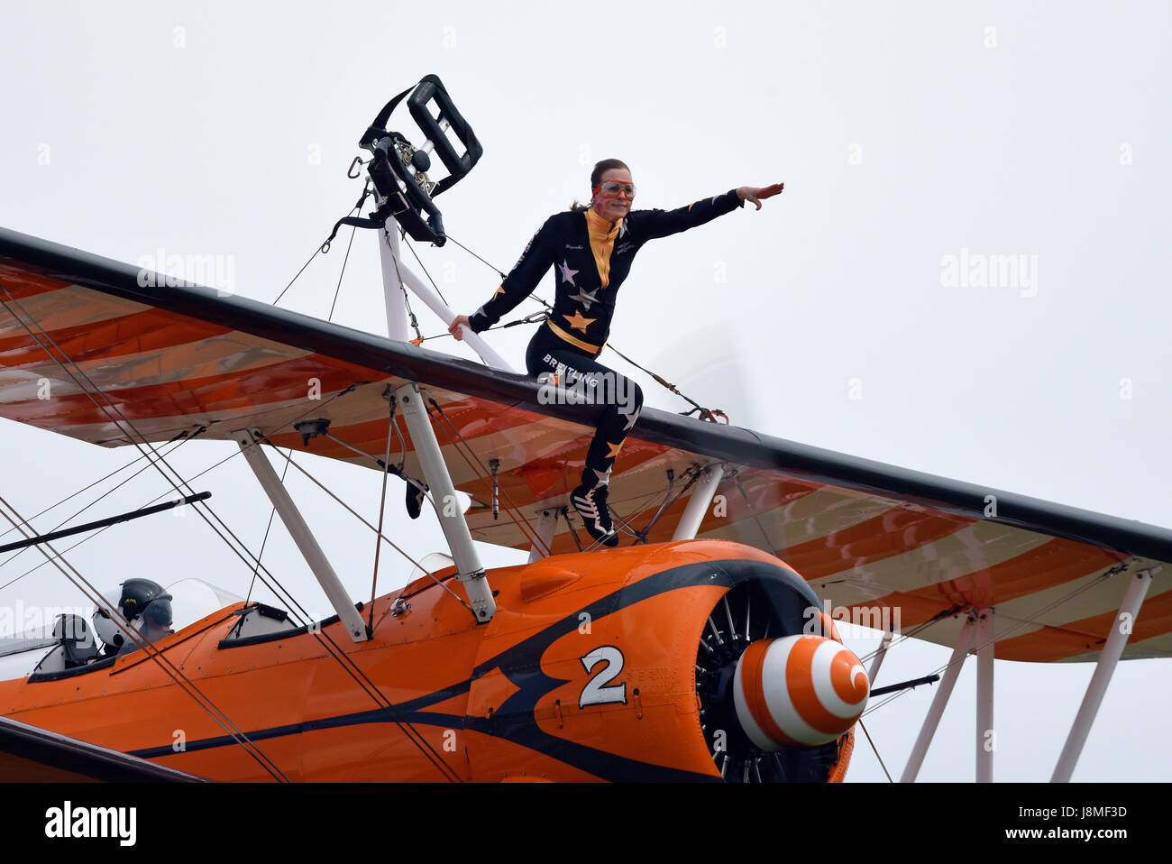 Wing walking bi plane hi-res stock photography and images - Alamy