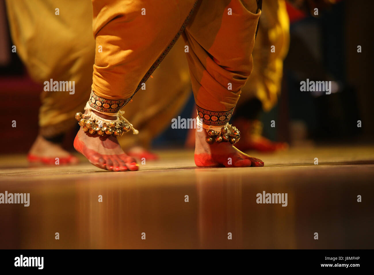 Bangladeshi women perform a traditional dance in Dhaka Stock Photo - Alamy