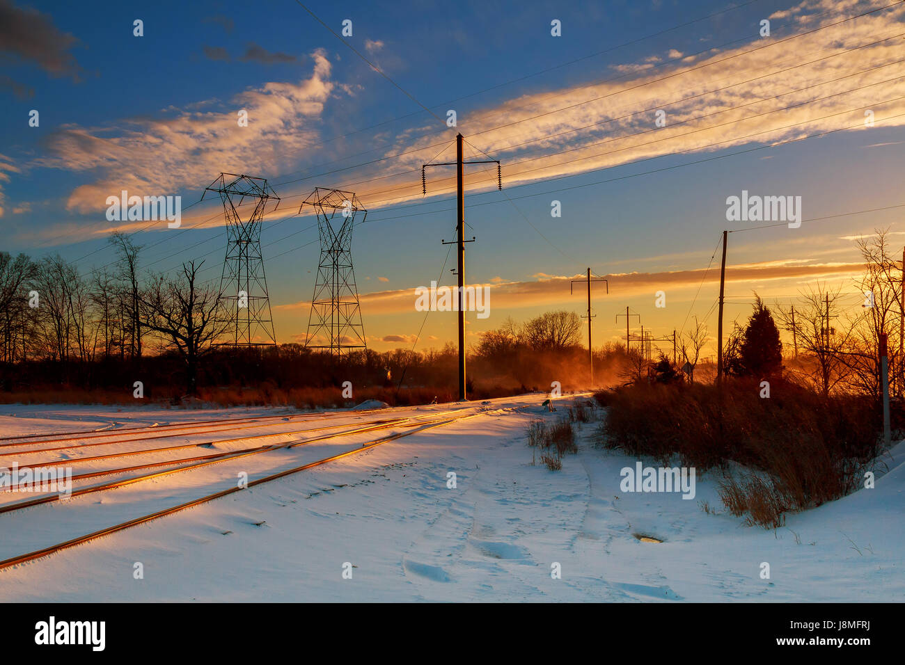 Heavy rail lines hi-res stock photography and images - Alamy