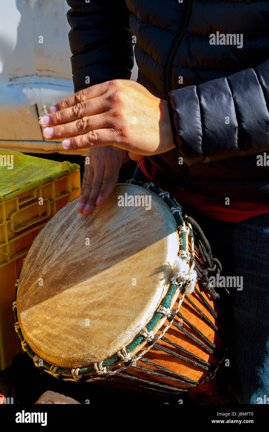 African man with musical instrument hi-res stock photography and images ...