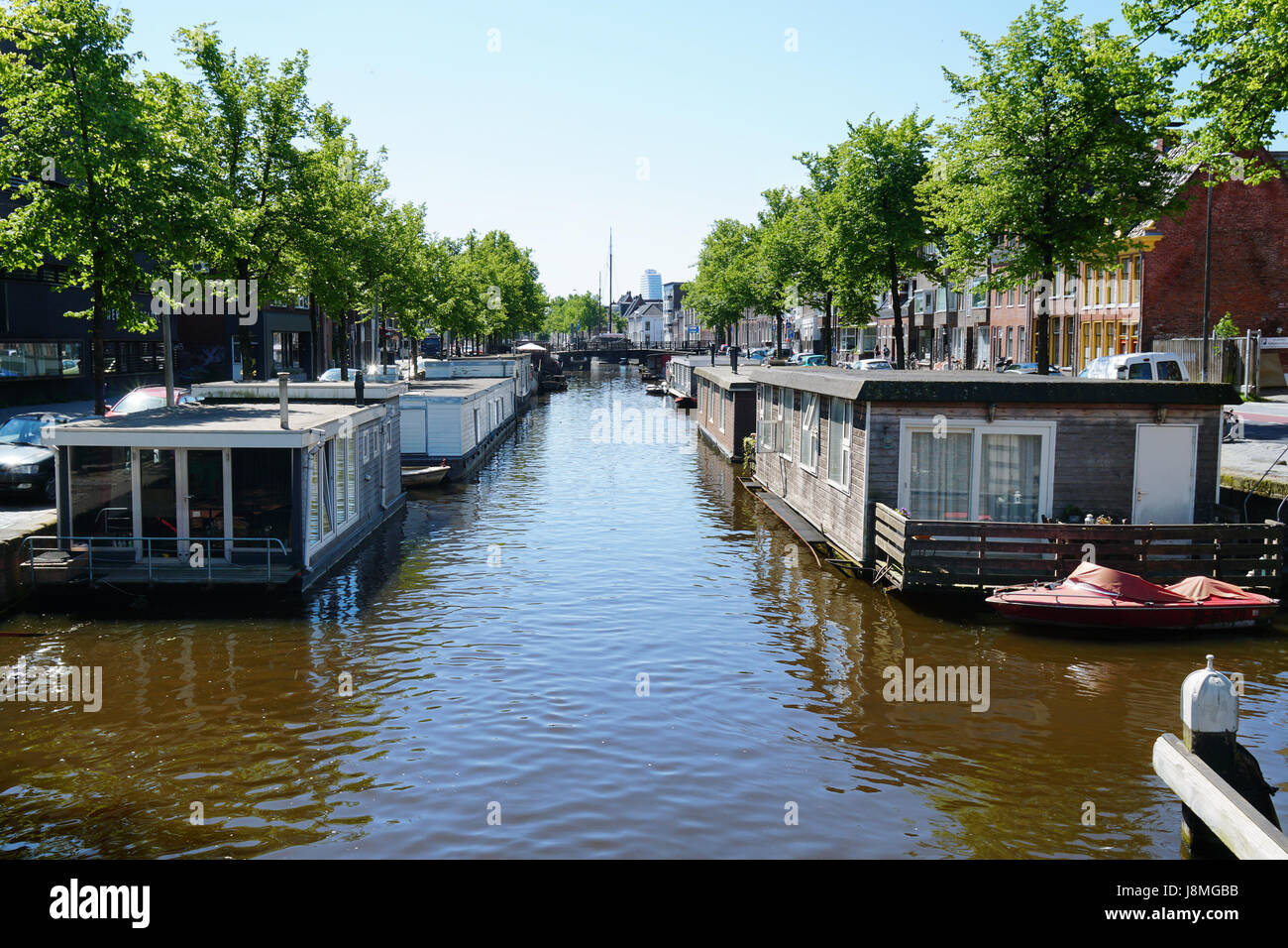 Houseboat houseboats waterfront hi-res stock photography and images - Alamy