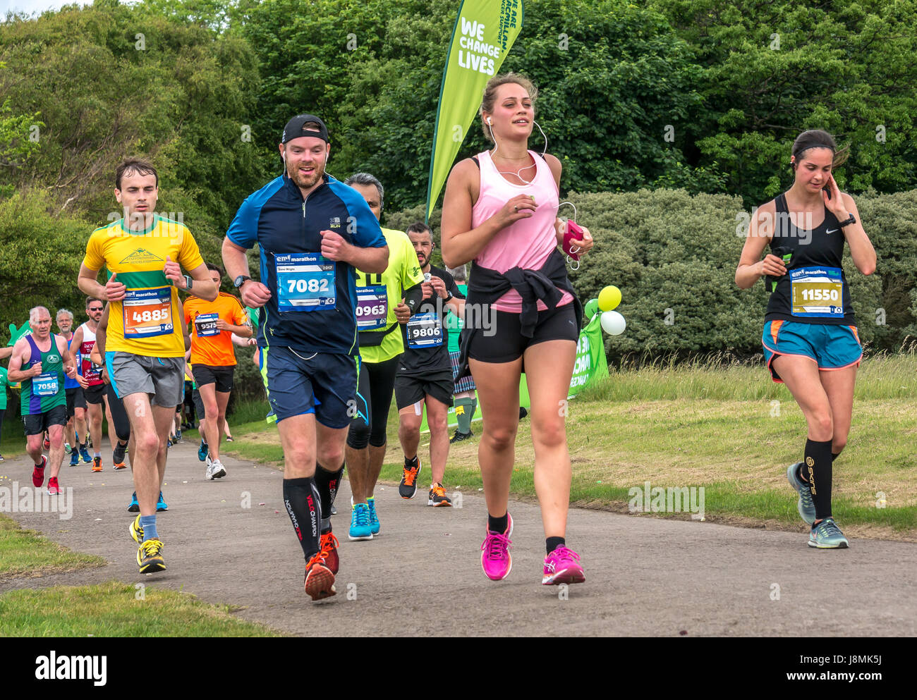 Marathon runners female hi-res stock photography and images - Alamy