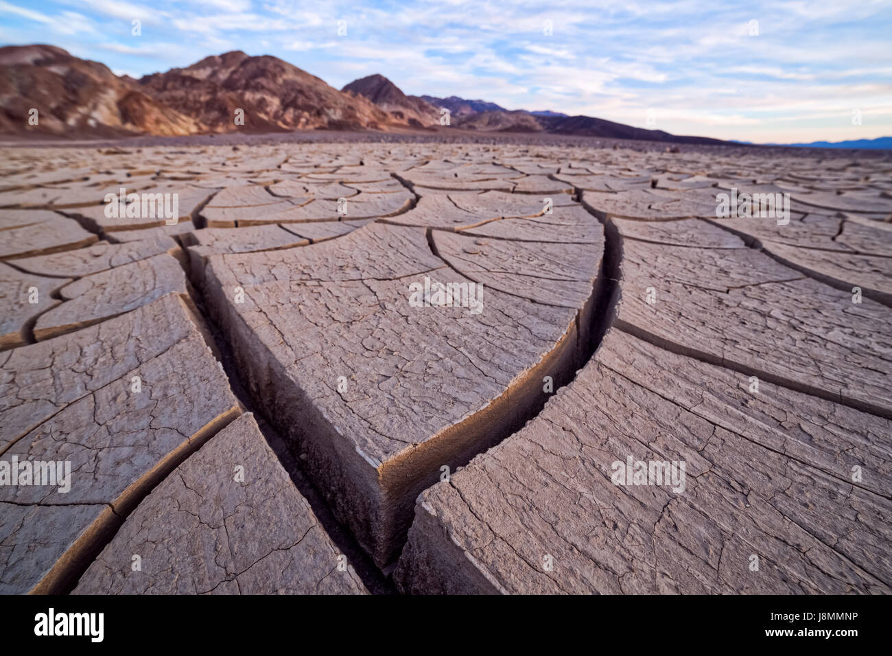 Mohave desert sunset hi-res stock photography and images - Alamy