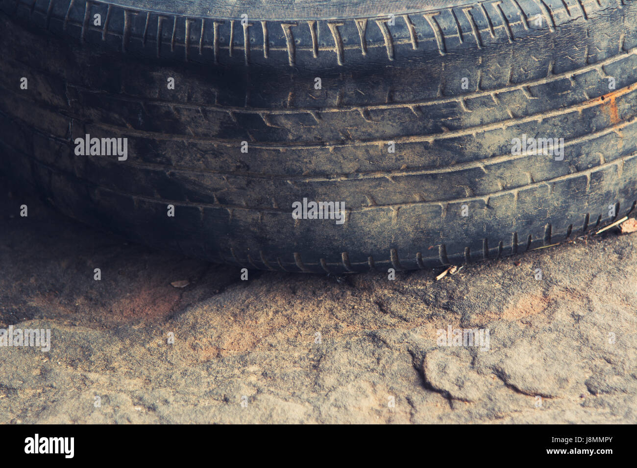 Used tire hi-res stock photography and images - Alamy