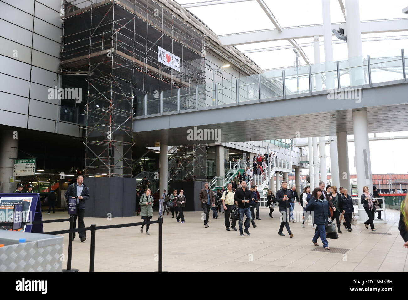 Manchester victoria arena railway hi-res stock photography and images ...