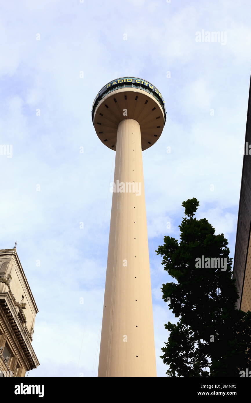 Tall radio tower hi-res stock photography and images - Alamy