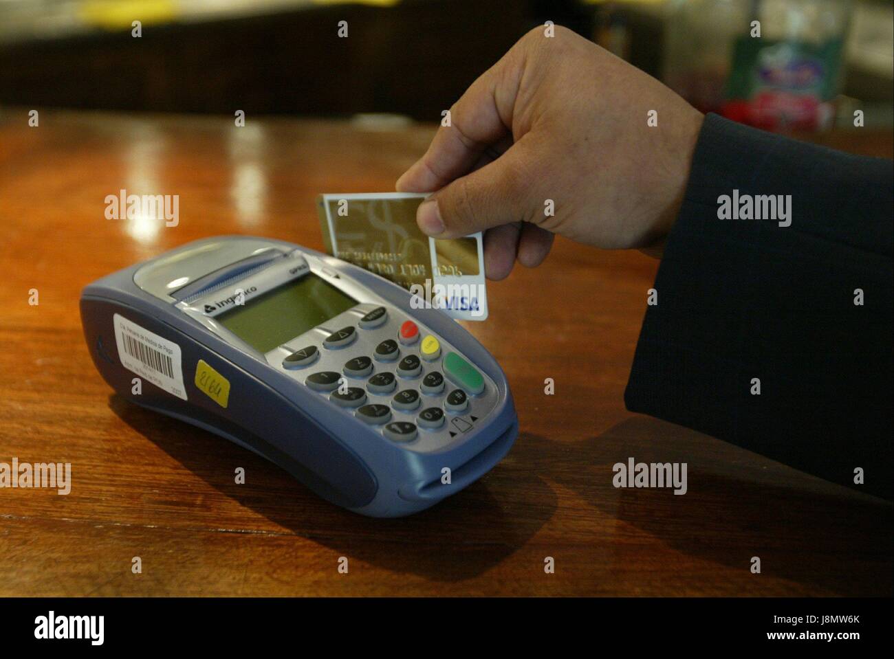 18 DE SETIEMBRE DEL 2007 CESAR RODRIGUEZ, GERENTE COMERCIAL DE VISANET ...