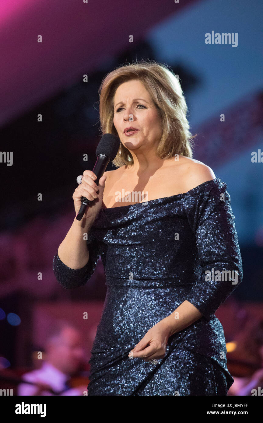 Soprano Renee Fleming sings 'Wind Beneath My Wings' at the 2017 ...