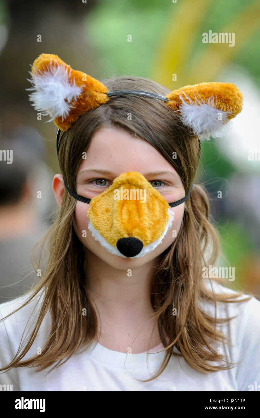 Fox and mask hi-res stock photography and images - Alamy