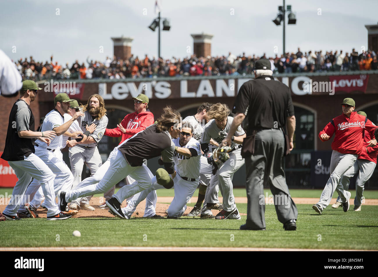 San Francisco, California, USA. 29th May, 2017. A fight breaks out ...