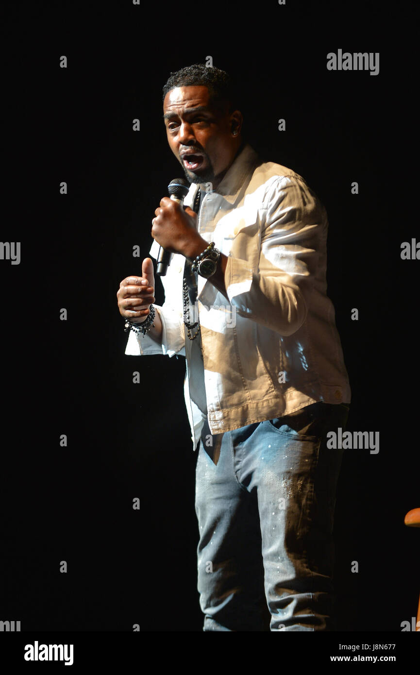 Miami, FL, USA. 28th May, 2017. Actor/comedian Bill Bellamy performs ...