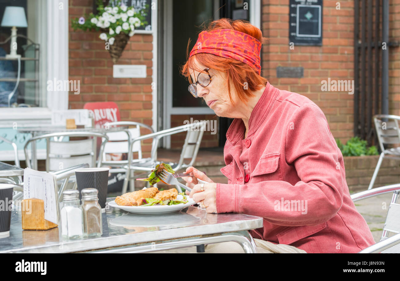 Eating at a cefe hi-res stock photography and images - Alamy