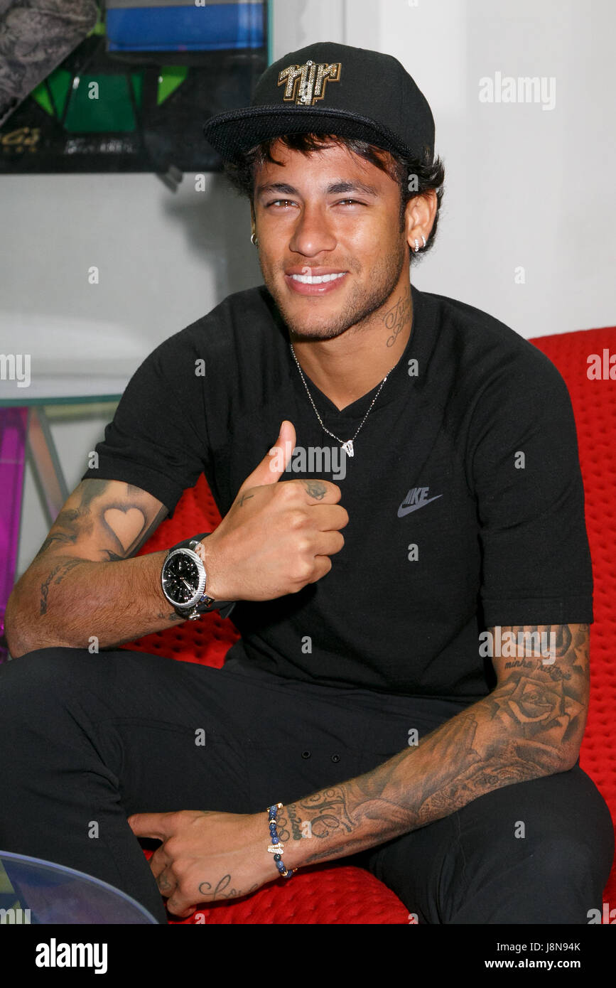 Neymar jr. 2017 hi-res stock photography and images - Alamy