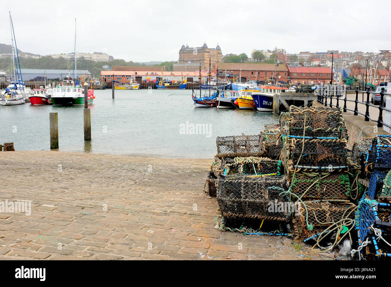 Scarborough, Yorkshire, UK. May 08, 2017. The rare cast iron multi span ...