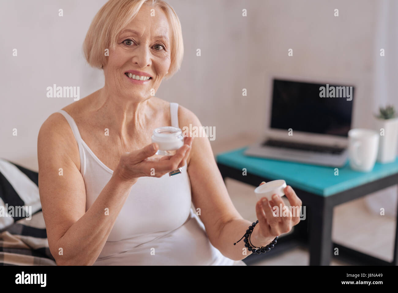 Woman nice smell home hi-res stock photography and images - Alamy