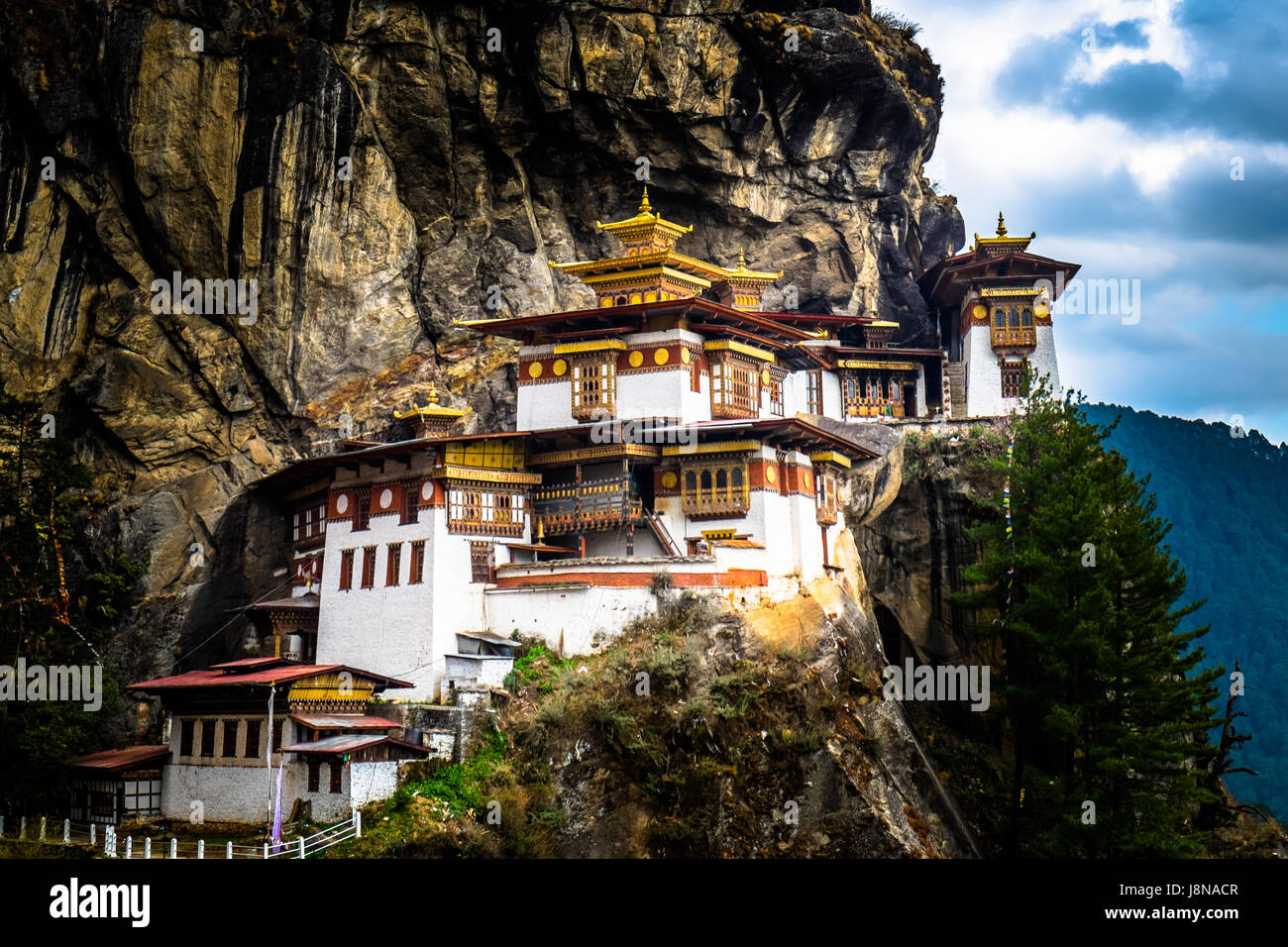 Himalayan pilgrimage sites hi-res stock photography and images - Alamy