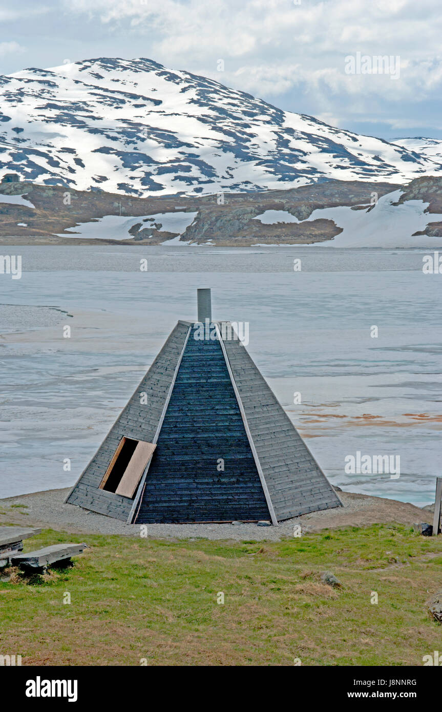 Wood Hut, Mountain Lake, Haukellseter, Telemark, Norway, Wigwam Stock ...