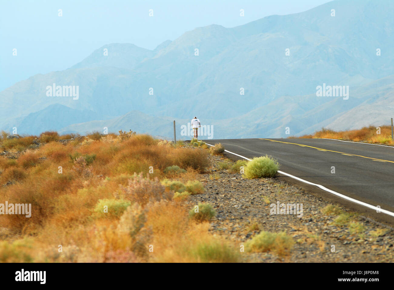 Badwater ultramarathon death valley hi-res stock photography and images ...