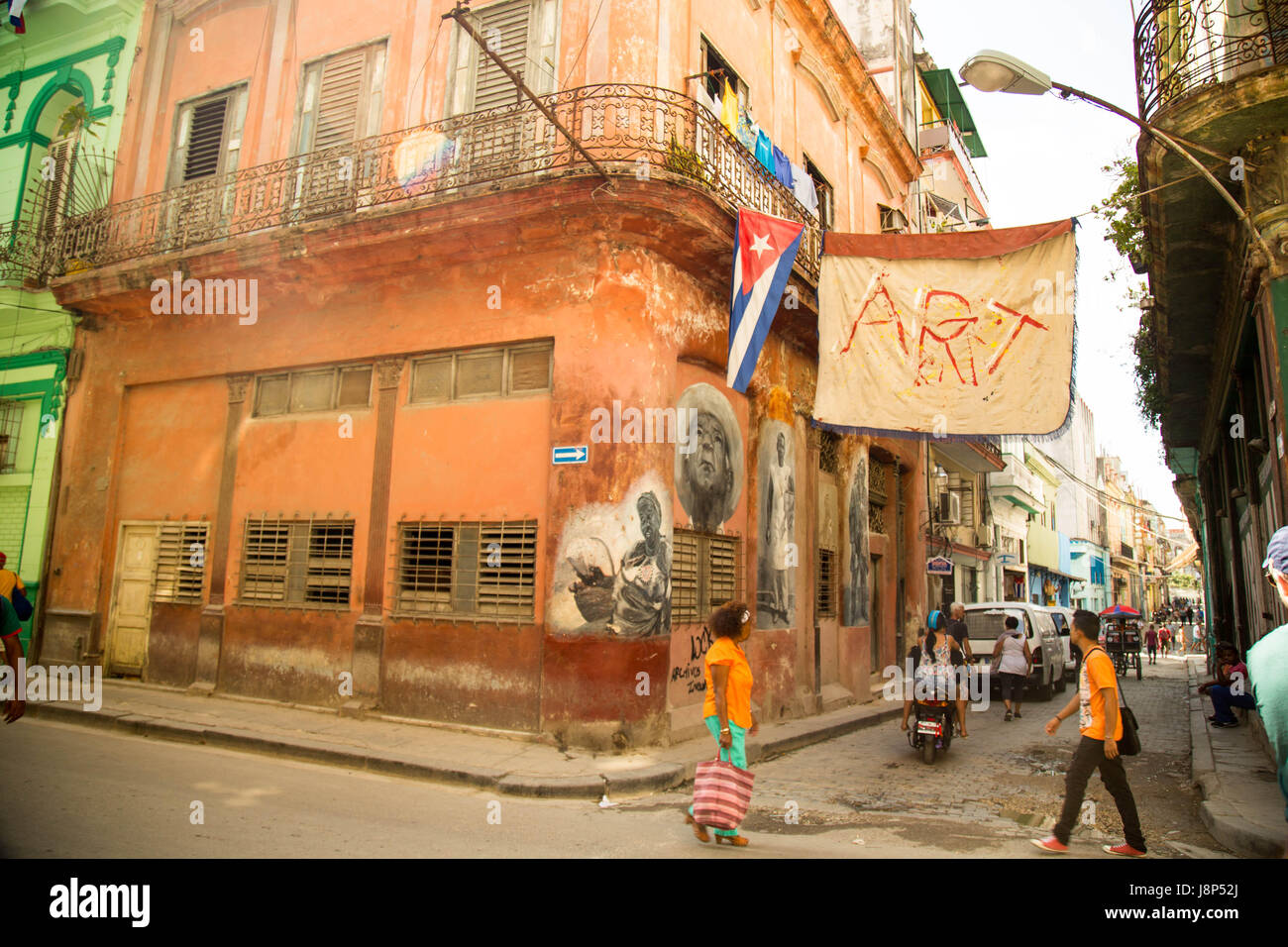 Cuban street life hi-res stock photography and images - Alamy