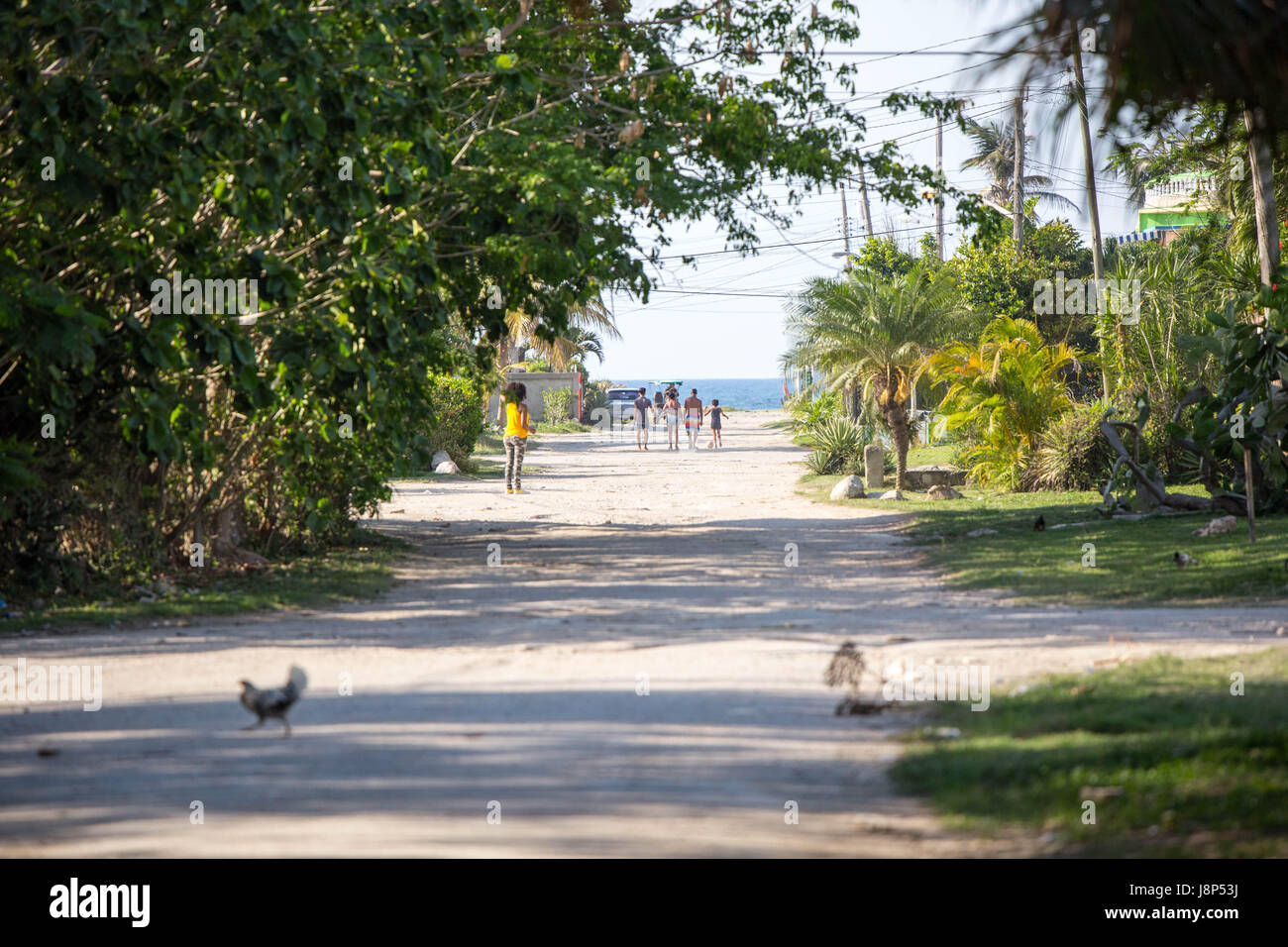 Walk to the playa, Guanabo, Cuba Stock Photo - Alamy
