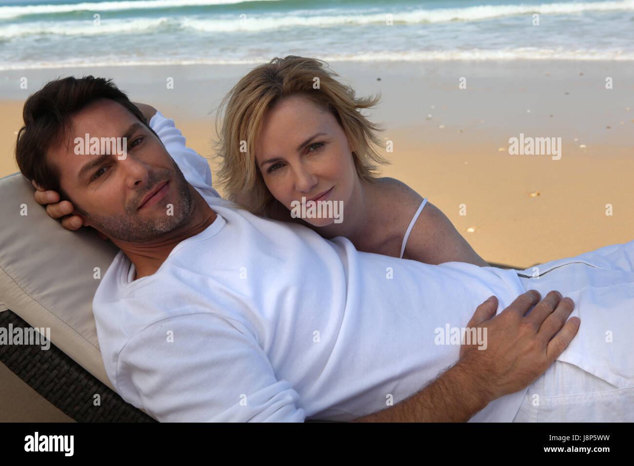 woman, female, male, masculine, lie, lying, lies, wife, partner, spouse ...