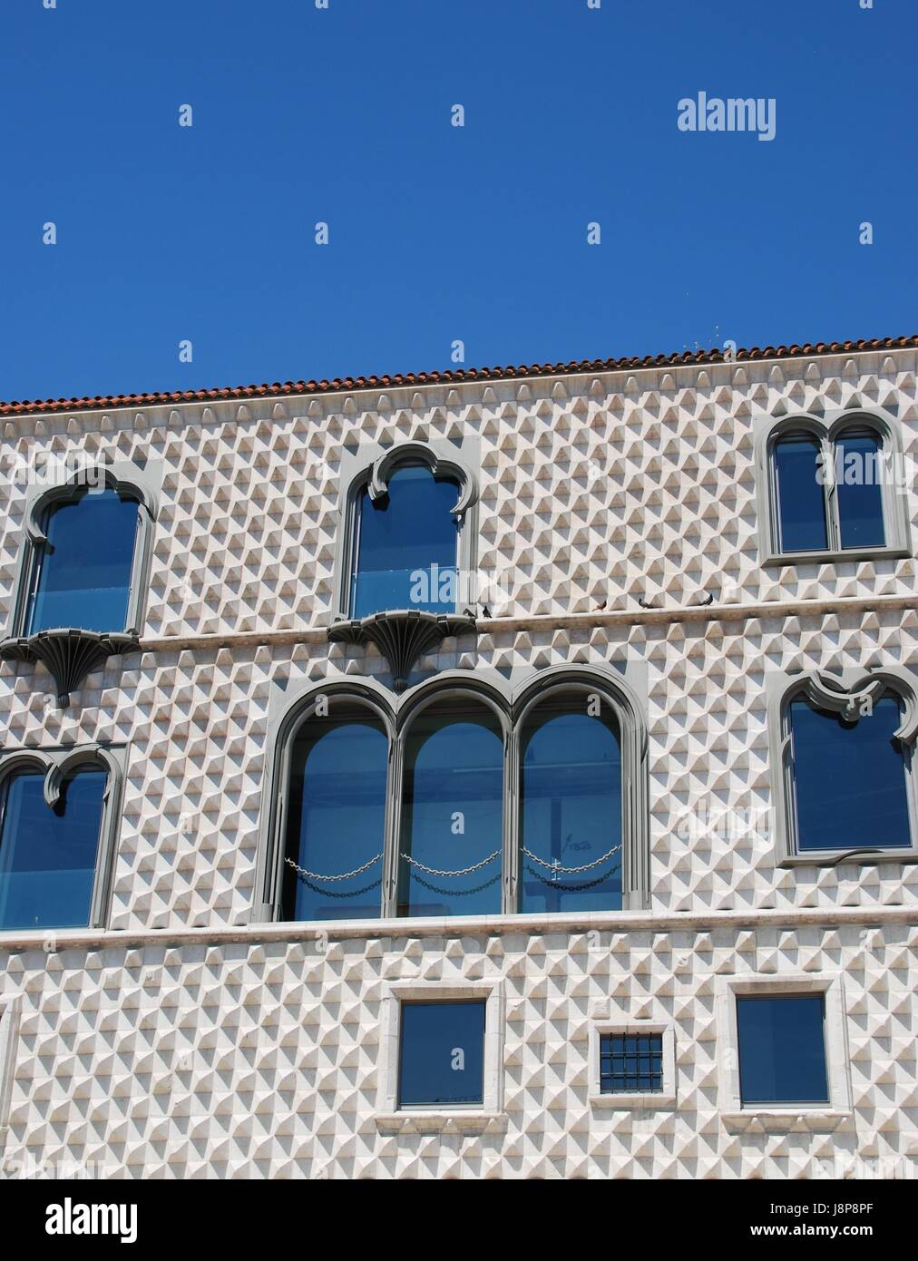 house, building, shape, lisbon, spikes, design, shaping, formation ...