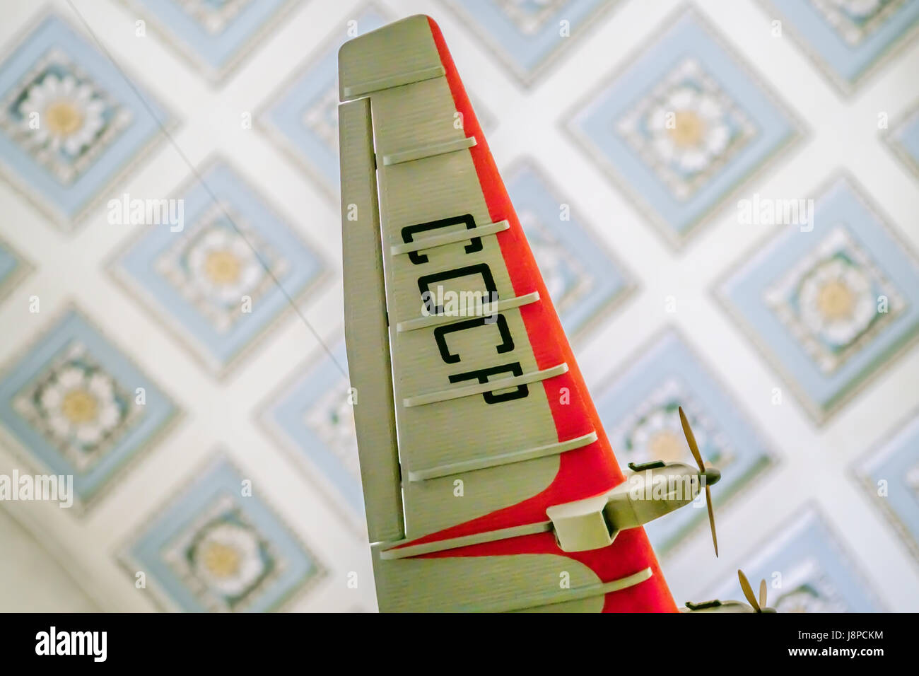 Hanging aircraft hi-res stock photography and images - Alamy