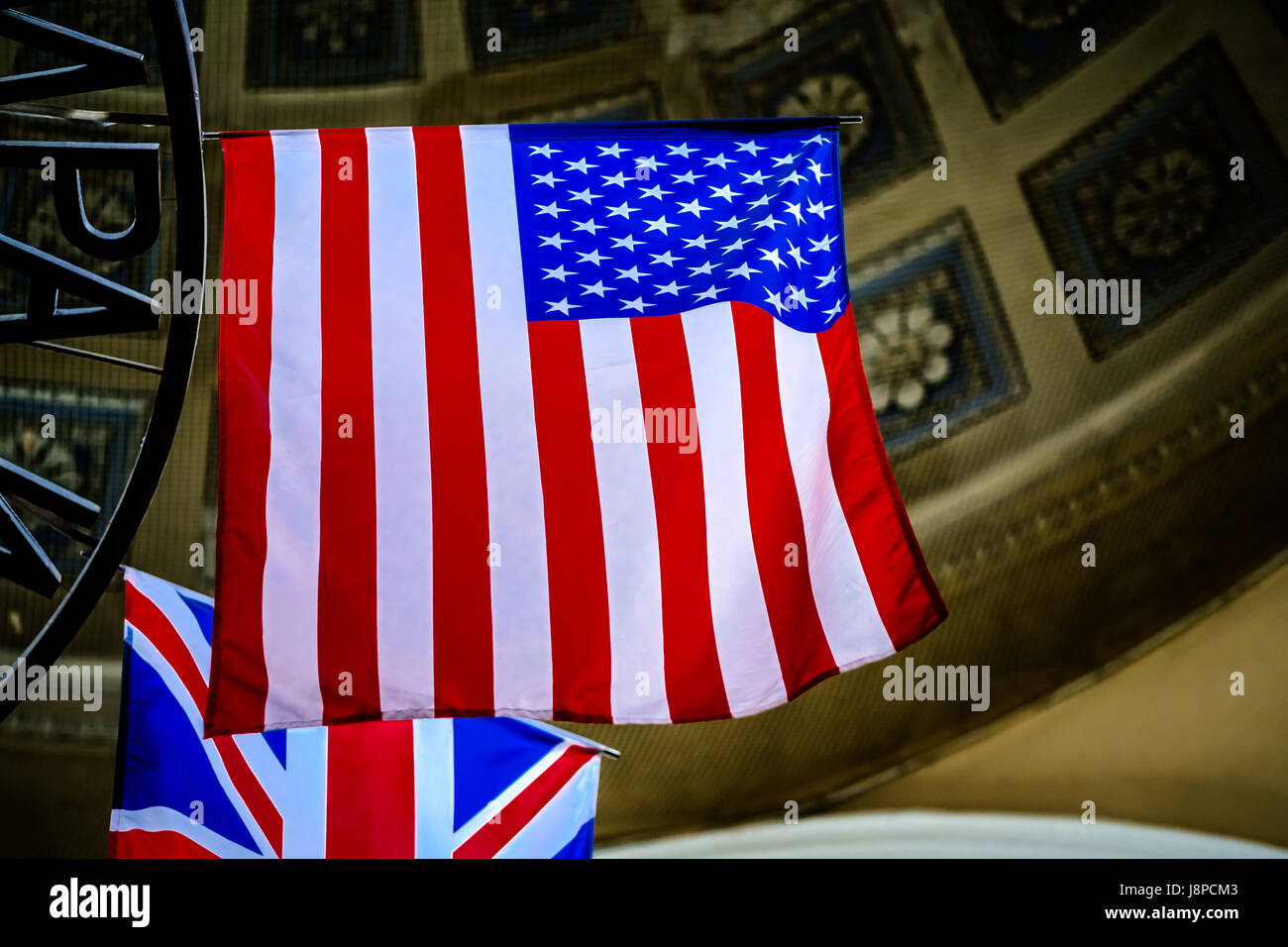 British american flags together hi-res stock photography and images - Alamy