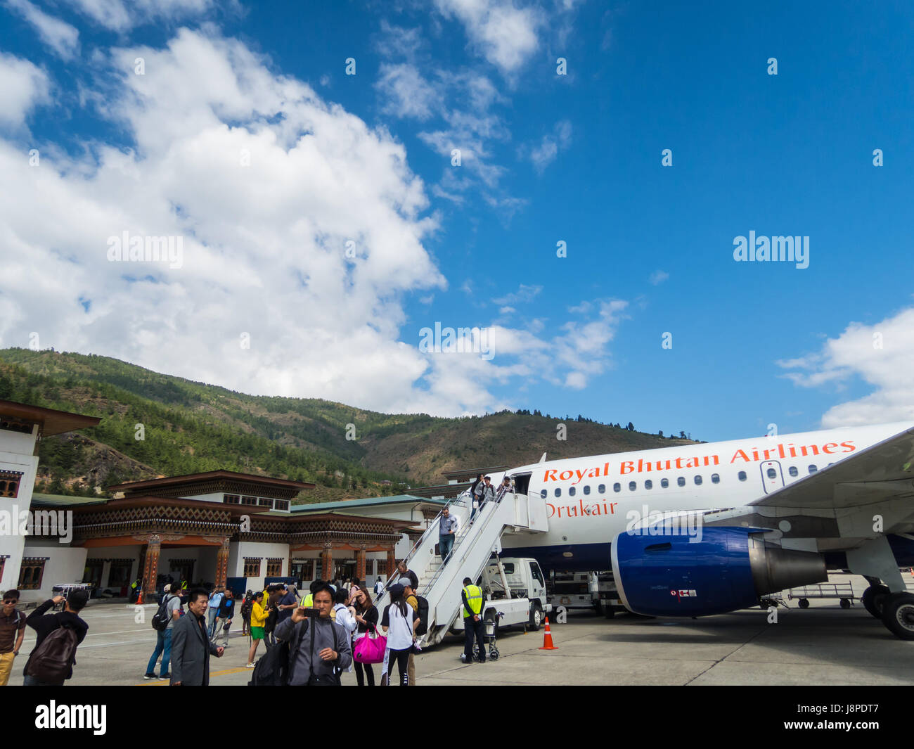 Paro bhutan airport plane hi-res stock photography and images - Alamy