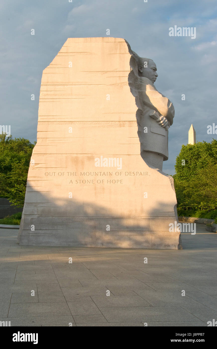 The Martin Luther King Memorial, with the Washington Monument seen in ...